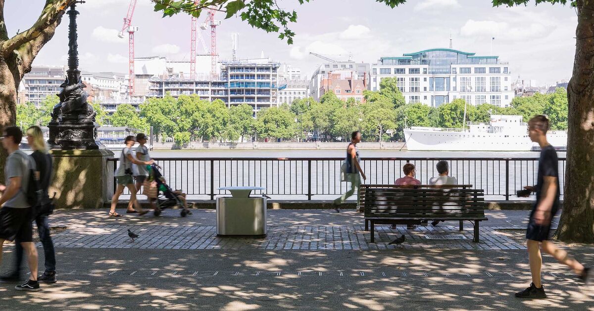 Riverside walkway | Coin Street